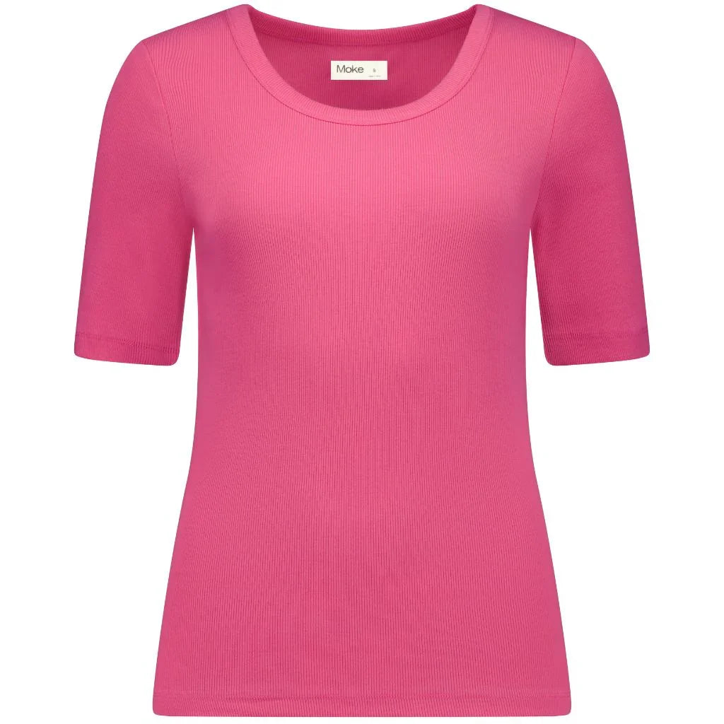 MOKE APPAREL - Women's functional fashion outerwear.